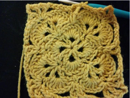 Beautiful Shells Blanket - Handmade Learning Here