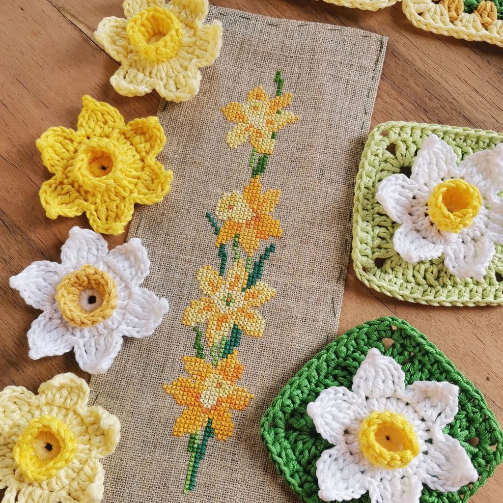 Narcissus Square - Handmade Learning Here