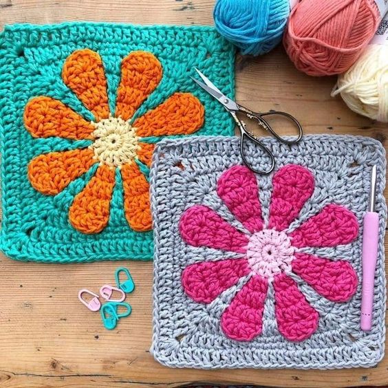 Retro Daisy Square - Handmade Learning Here