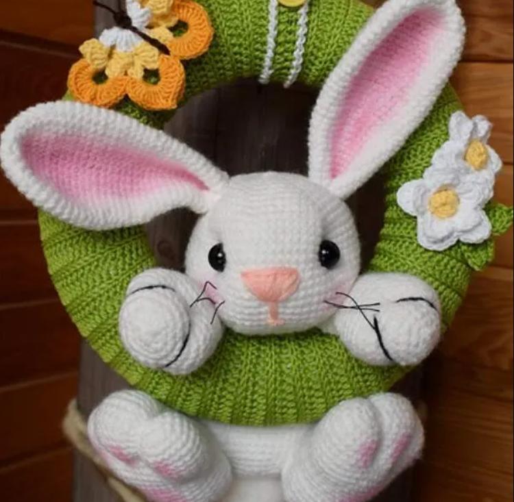Crochet Easter Wreath - Handmade Learning Here