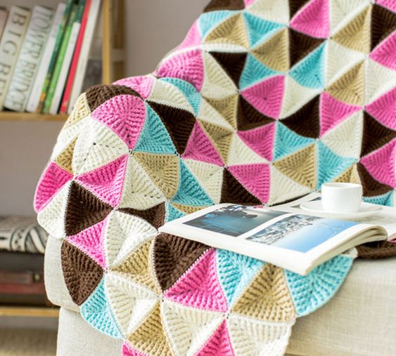 Crochet 3D Triangle Motif - Handmade Learning Here