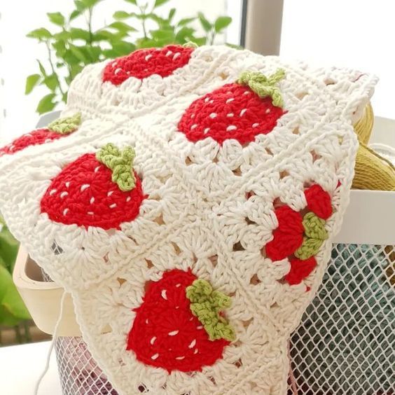 Strawberry Granny Square - Handmade Learning Here